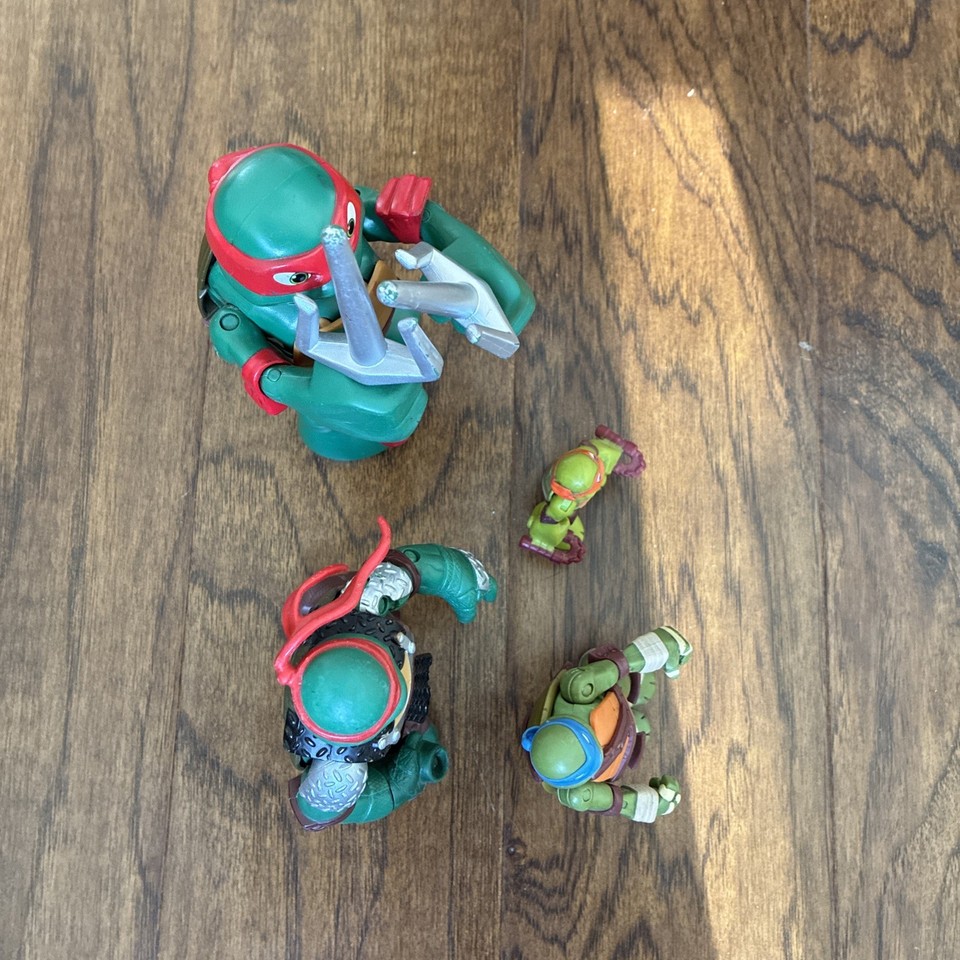 Lot of 4 Teenage Mutant Ninja Turtles Action Figures Diff. Sizes 12/13 ...