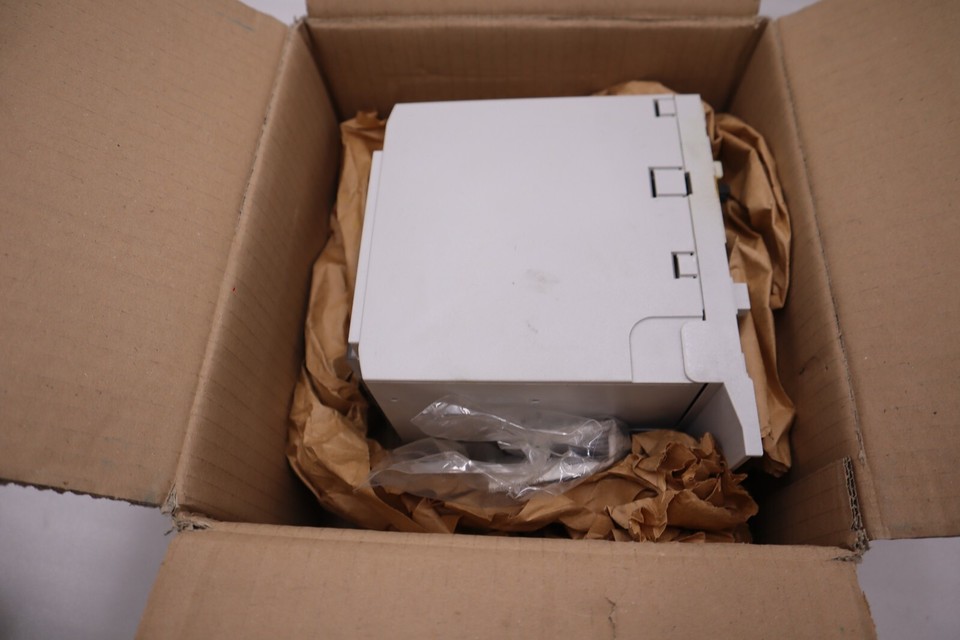 NEW IN BOX EATON NZM3-XR110-130AC REMOTE OPERATOR NZM SERIES 3/4 POLE ...
