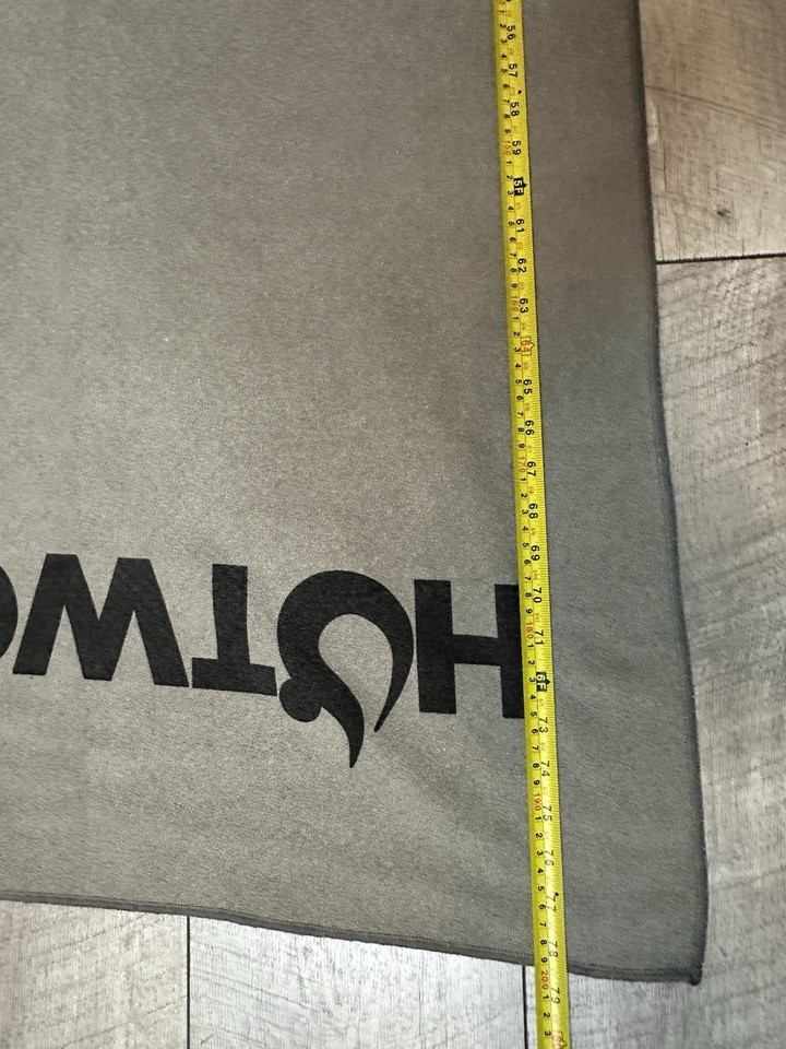 HOTWORX Hot Yoga Mat Grip Towel Gel Micro Grips HotWorks Non Slip Gray ...