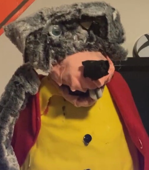 Homemade Chuck E. Cheese Animatronic | Grelly USA