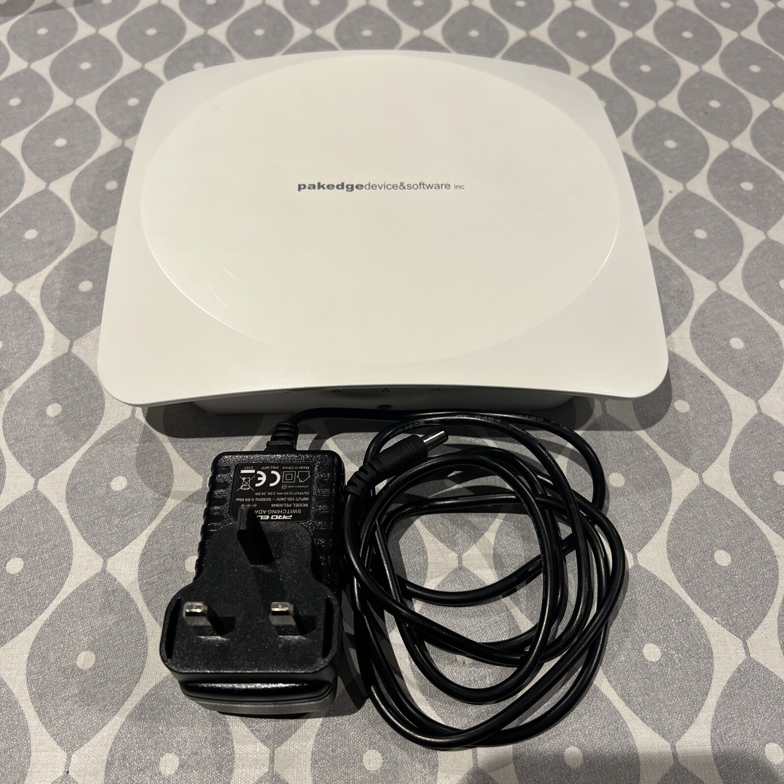 Pakedge WK-1 Wireless Access Point PoE Dual | Grelly UK