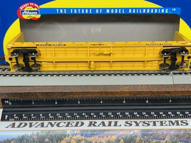 TRAILER TRAIN TTX - 60 ft BULKHEAD LUMBER w/HOME DEPOT CUSTOM LOAD HO ...