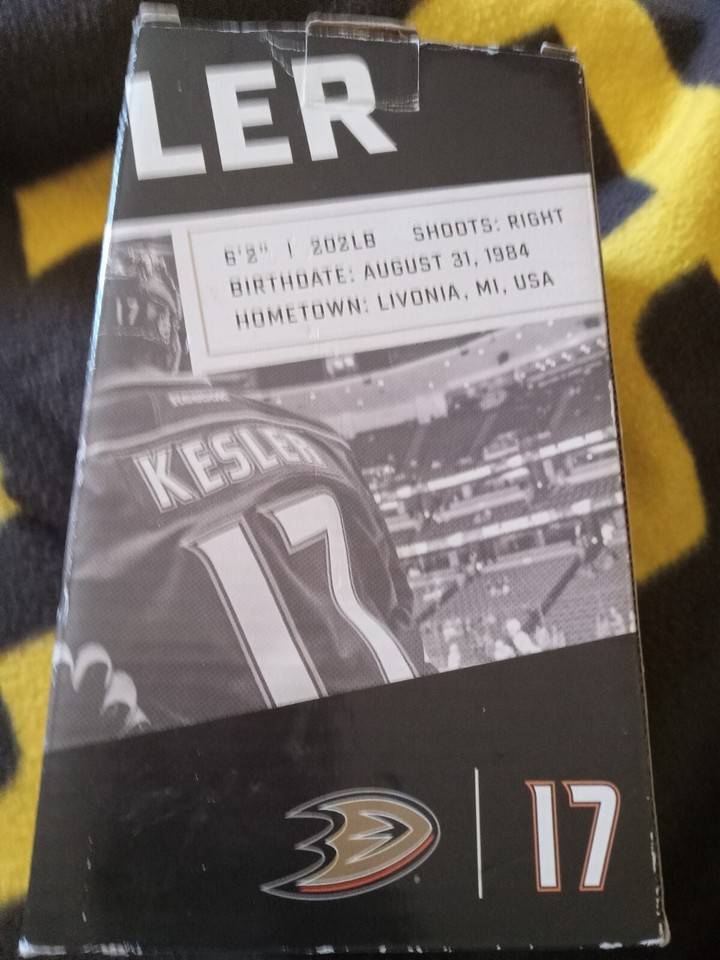 NHL Hockey Anaheim Ducks Ryan Kesler #17 Bobblehead Figurine **Cox ...