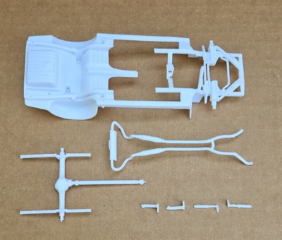 Revell 1/25 1969 FORD MUSTANG BOSS 302 CHASSIS AND RELATED PARTS | eBay