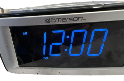 Emerson Dual Alarm AM/FM Smartset Clock Radio Back up Battery # CKS9031 ...
