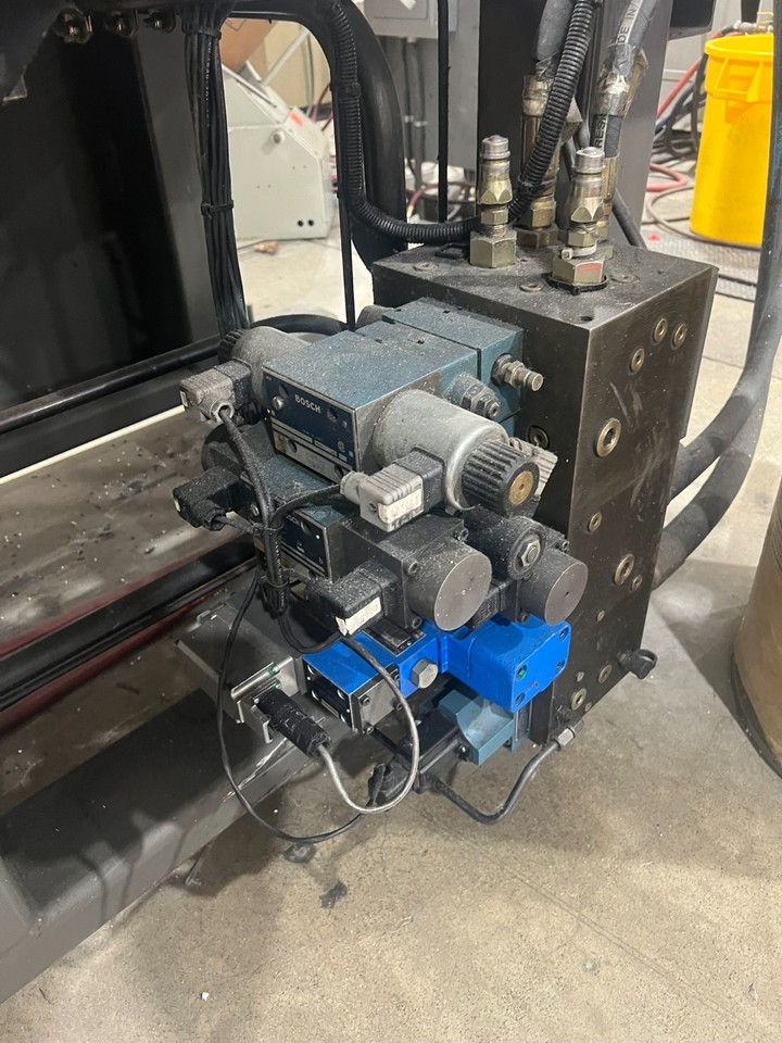 Cincinnati Milacron VT220-17 Injection Molding Machine – 1997 – For ...