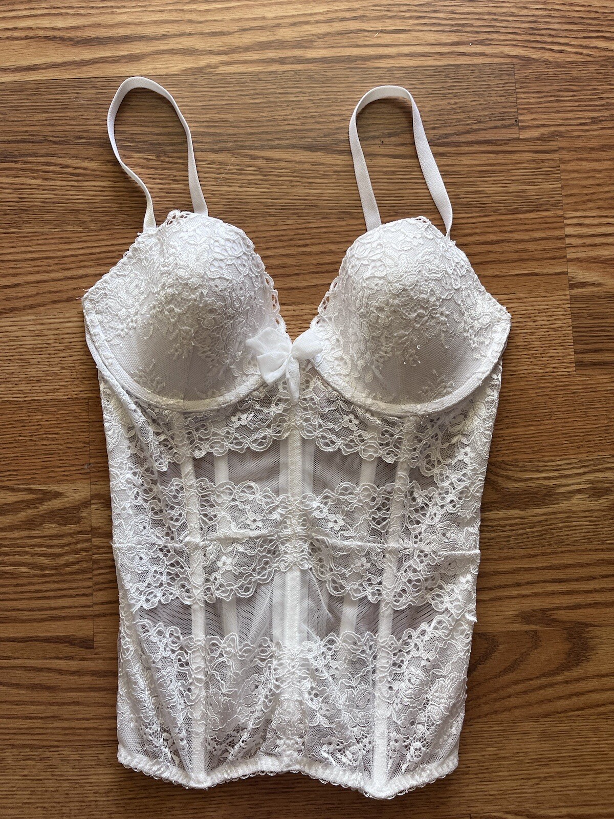 Beautiful Lacey Victoria secret corset top Size 34D - Gem