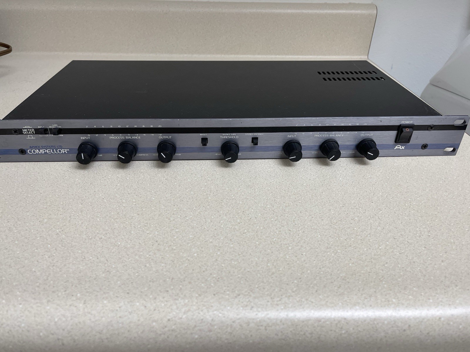 Aphex Compeller 300A Dual Channel Automated Compressor/Leveler/Limiter ...