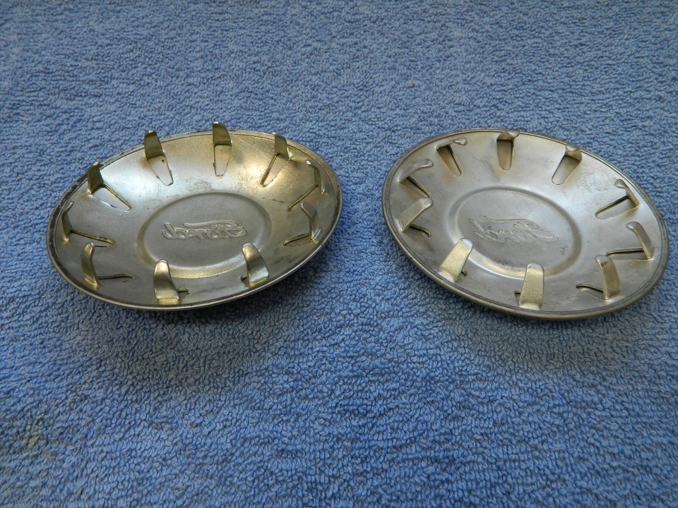 1930-31 MODEL A FORD HUBCAPS *NEW?* 2 + 2 NICE DRIVER QUALITY #A-1130 ...