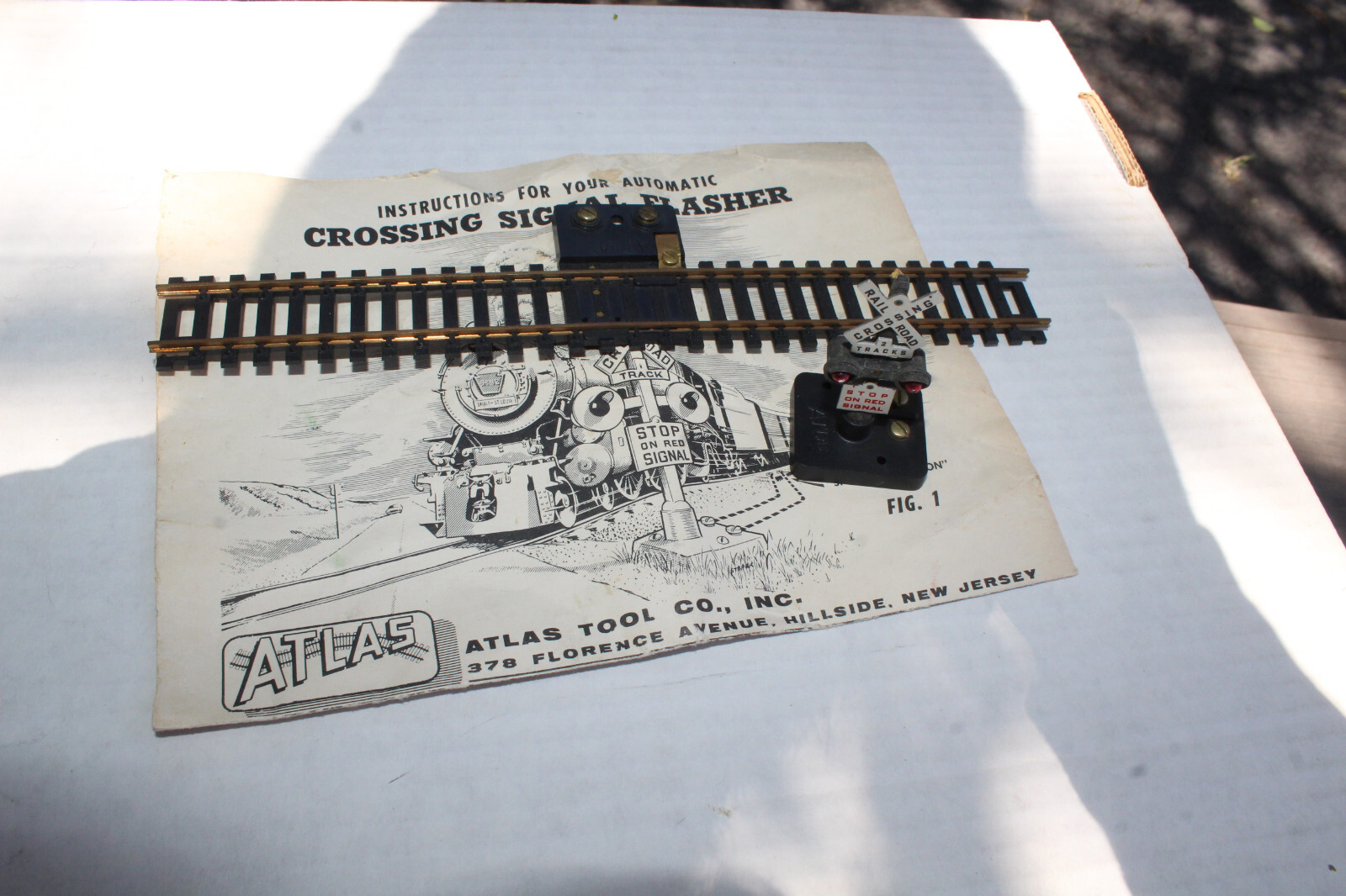 ATLAS Railroad Crossing Signal Flasher Vintage HO Scale No. 826-500 | eBay