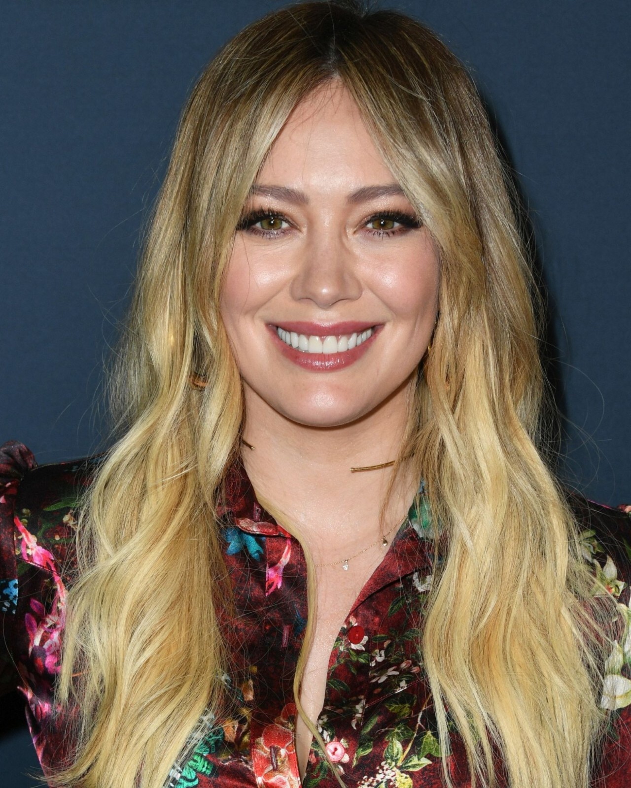 Glossy 8x10 Artistic Photo Beautiful Celebrity Hilary Duff U2432 | eBay