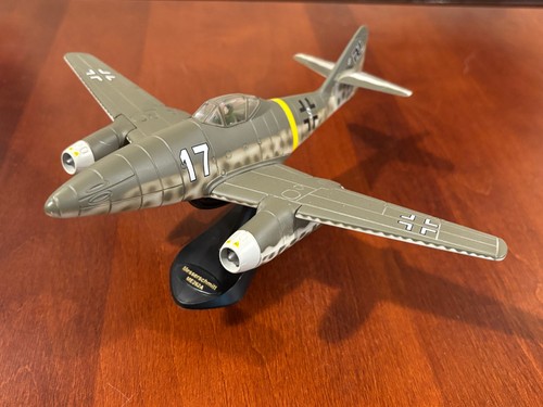 WWII GERMAN ME-262 "White 17" Air Signature 1:48 Diecast Luftwaffe Jet ...
