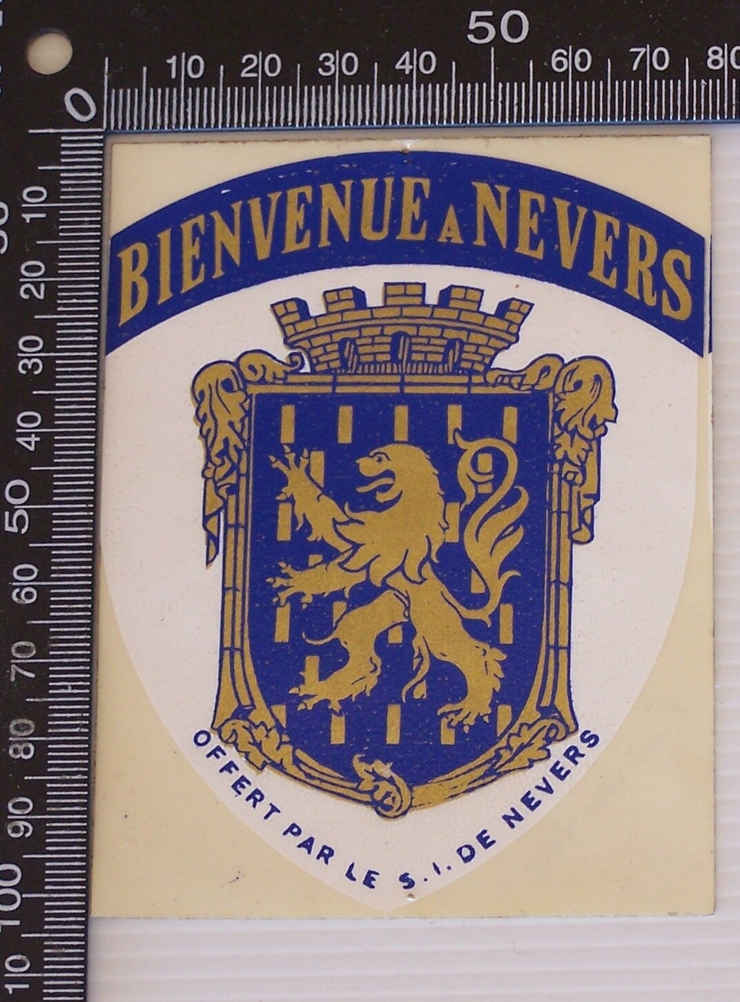 VINTAGE BIENVENUE A NEVERS COAT OF ARMS SOUVENIR VINYL PROMO STICKER | eBay