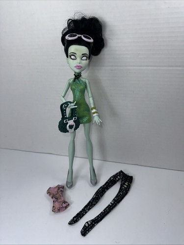 Monster High SCARAH SCREAMS Doll I Heart Fashion | eBay