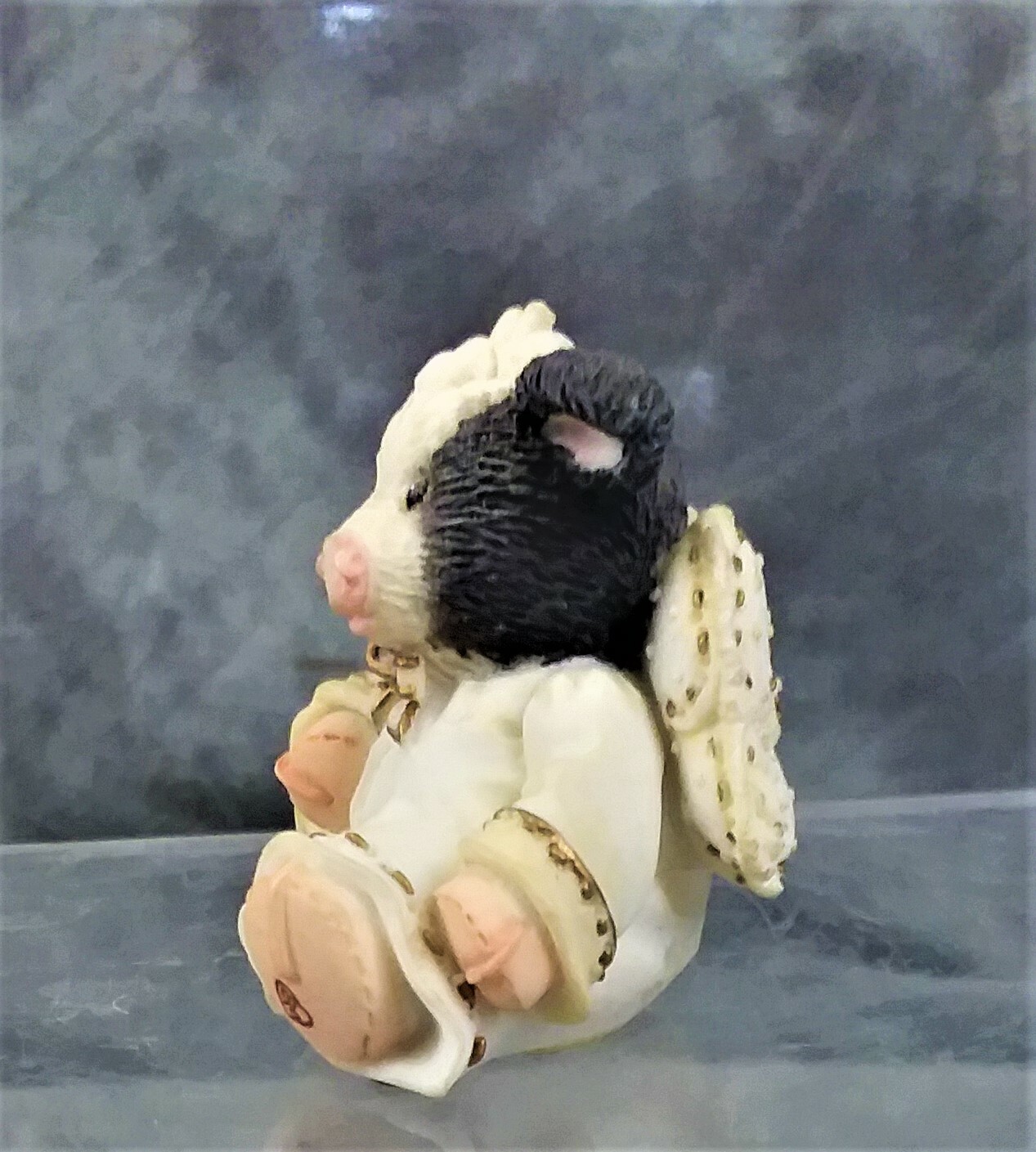 VTG 1998 ENESCO MARY'S MOO MOOS "MOO ARE MY LITTLE ANGEL" FIGURINE # ...