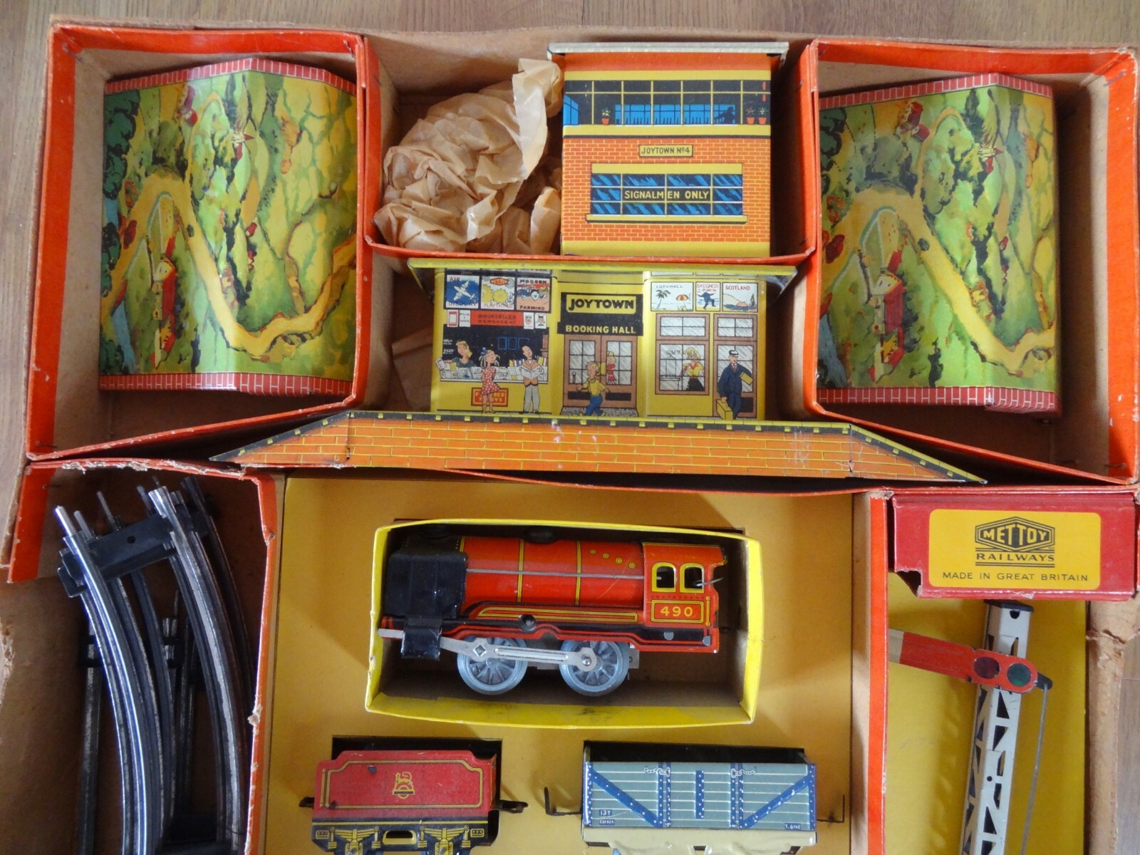 Vintage RARE tin toy Wind up combination passenger train set Mettoy ...