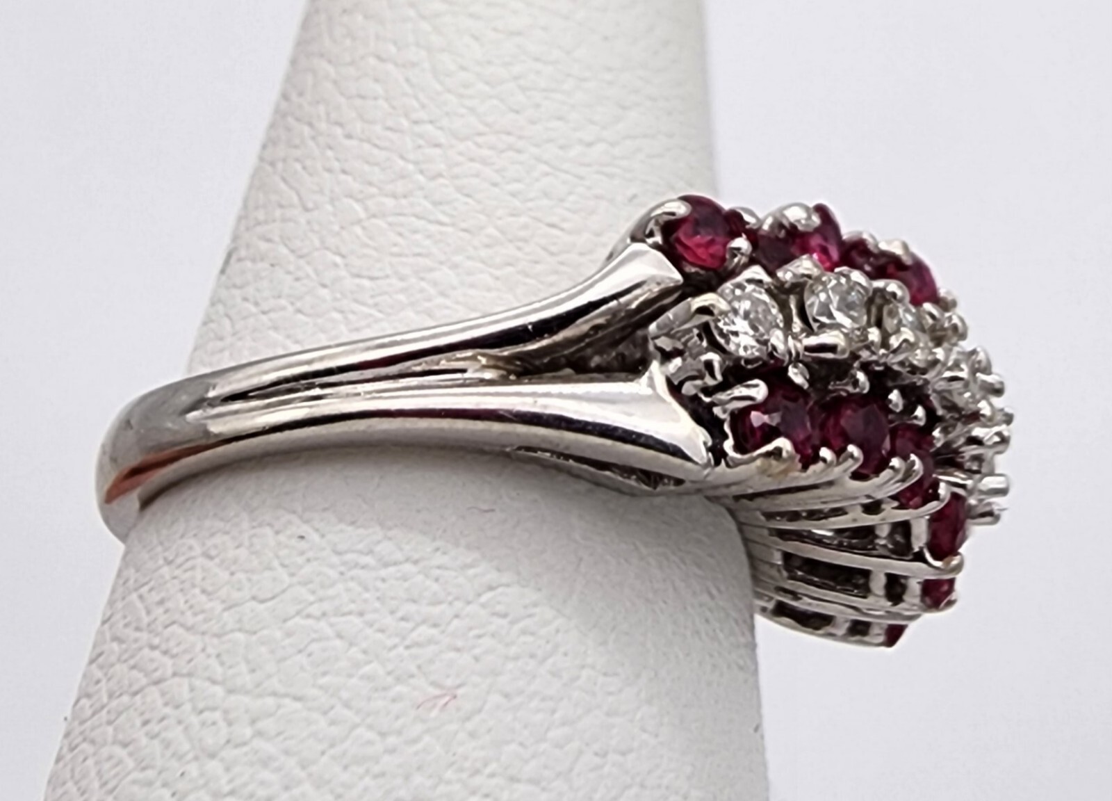 14k 585 White Gold .22 ctw Diamond .45 Ruby (Lab) hanDKraft Sz 5.5 Ring ...