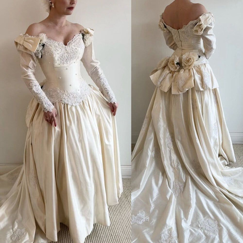 Vintage Wedding Dresses Ruffles Princess Satin Lace Off Shoulder Bridal ...