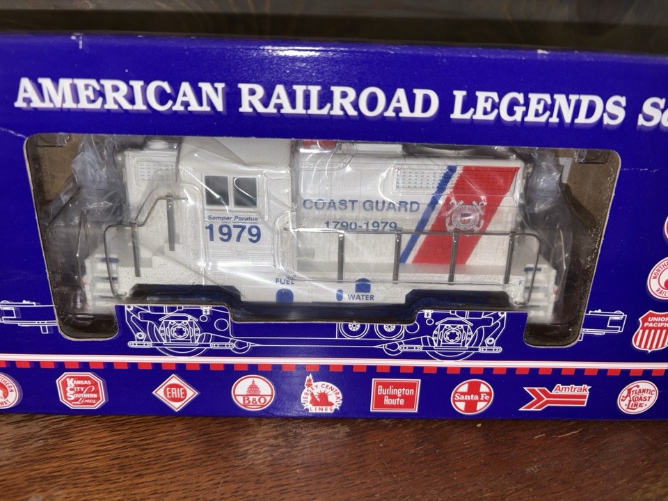 RMT O GAUGE SCALE US COAST GUARD 1979 BEEP GP7 DIESEL LOCOMOTIVE RMT ...
