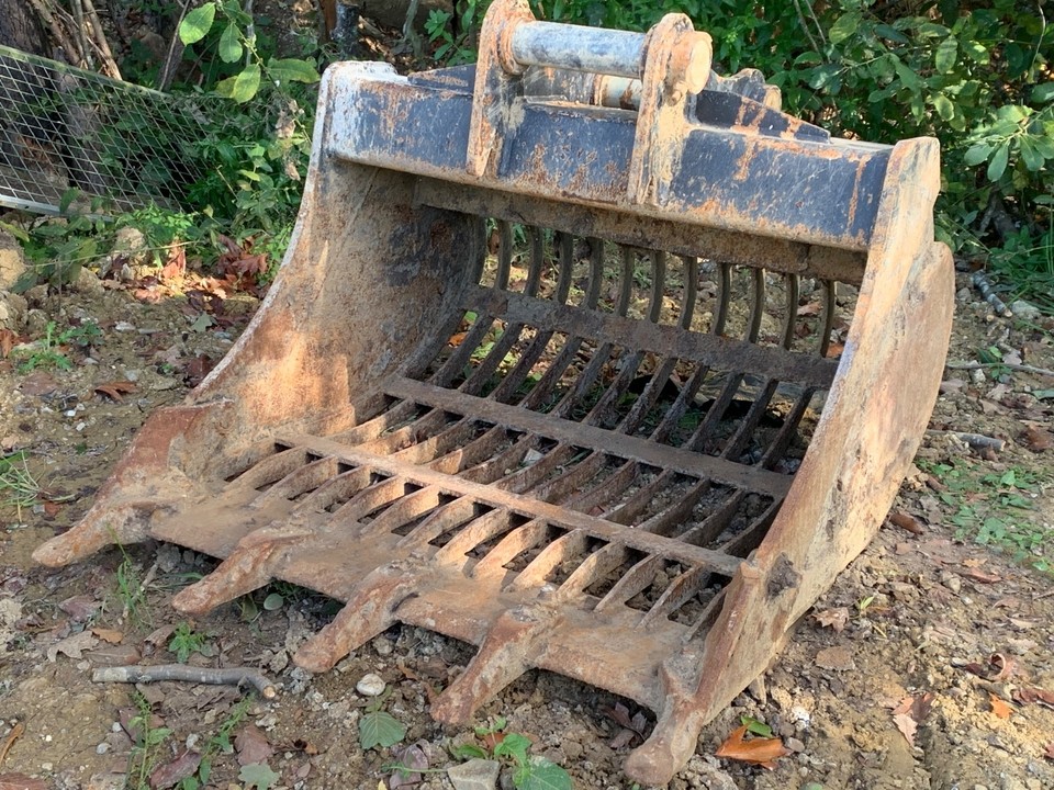 riddle grading bucket digger / excavator ,,rhinox 60mm pins 3 foot wide ...