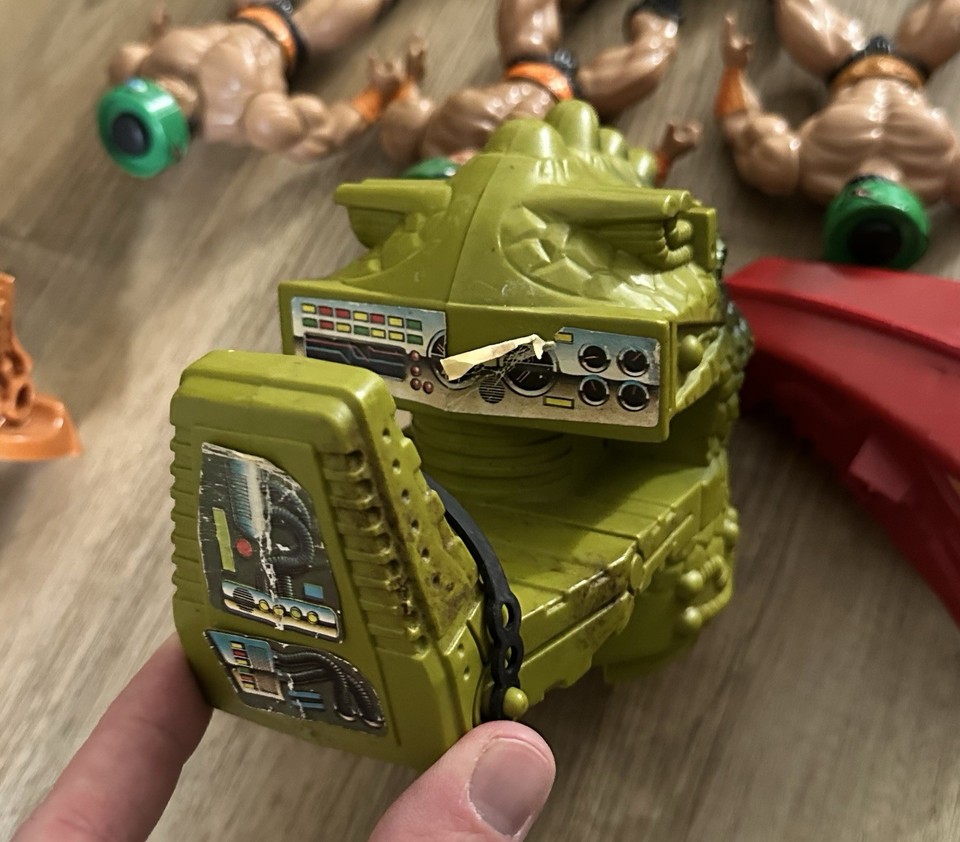 HUGE LOT OF VINTAGE MOTU HE-MAN VEHICLES ACCESSORIES MATTEL TOYS ...