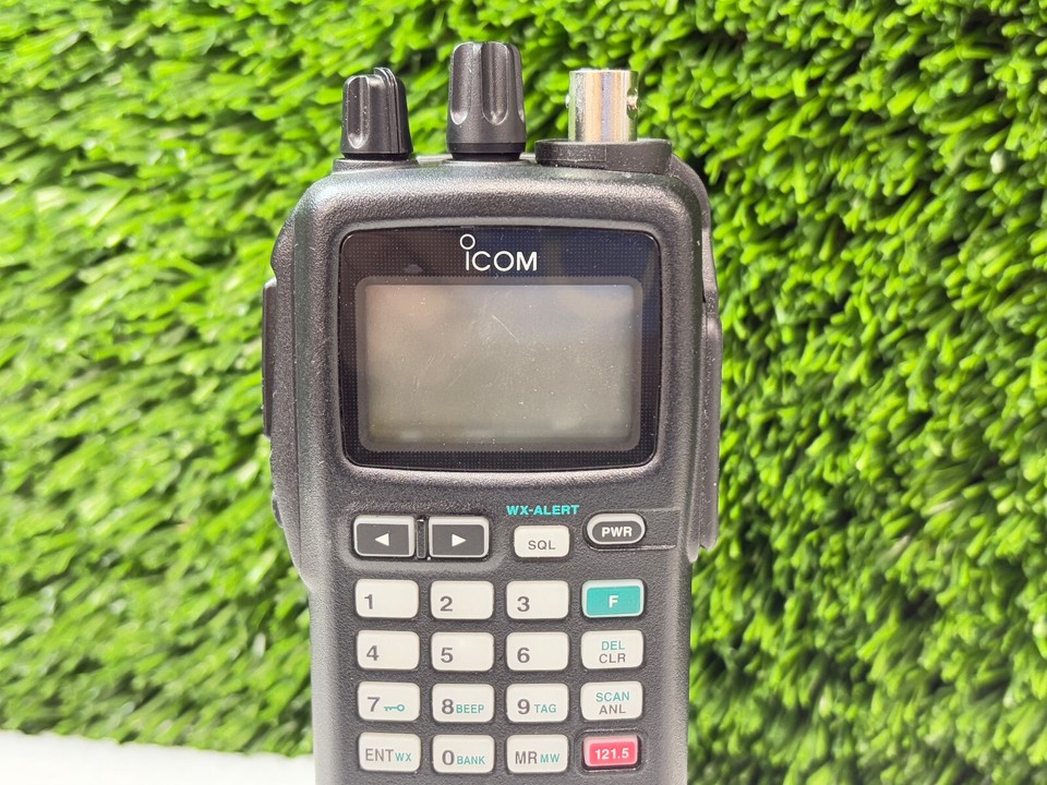 Icom IC-A6 Handheld VHF Airband Radio Transceiver with Battery | Great ...