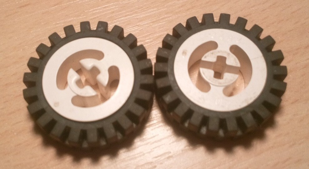LEGO® Technik Technic 2 x Reifen Räder Rad 2346 / Felge weiss 3482 ...