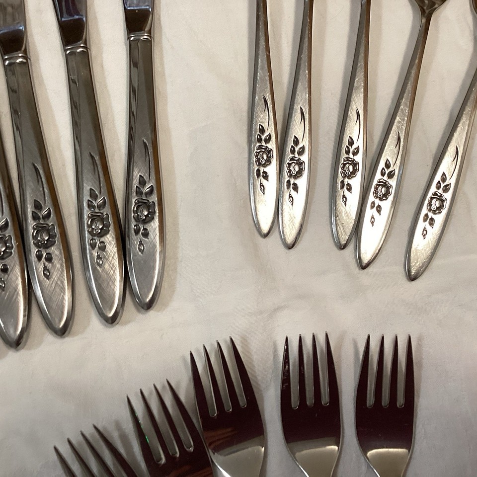 Vintage (Oneida) Community ROSE SHADOW Stainless Flatware Set/ 26 pc ...