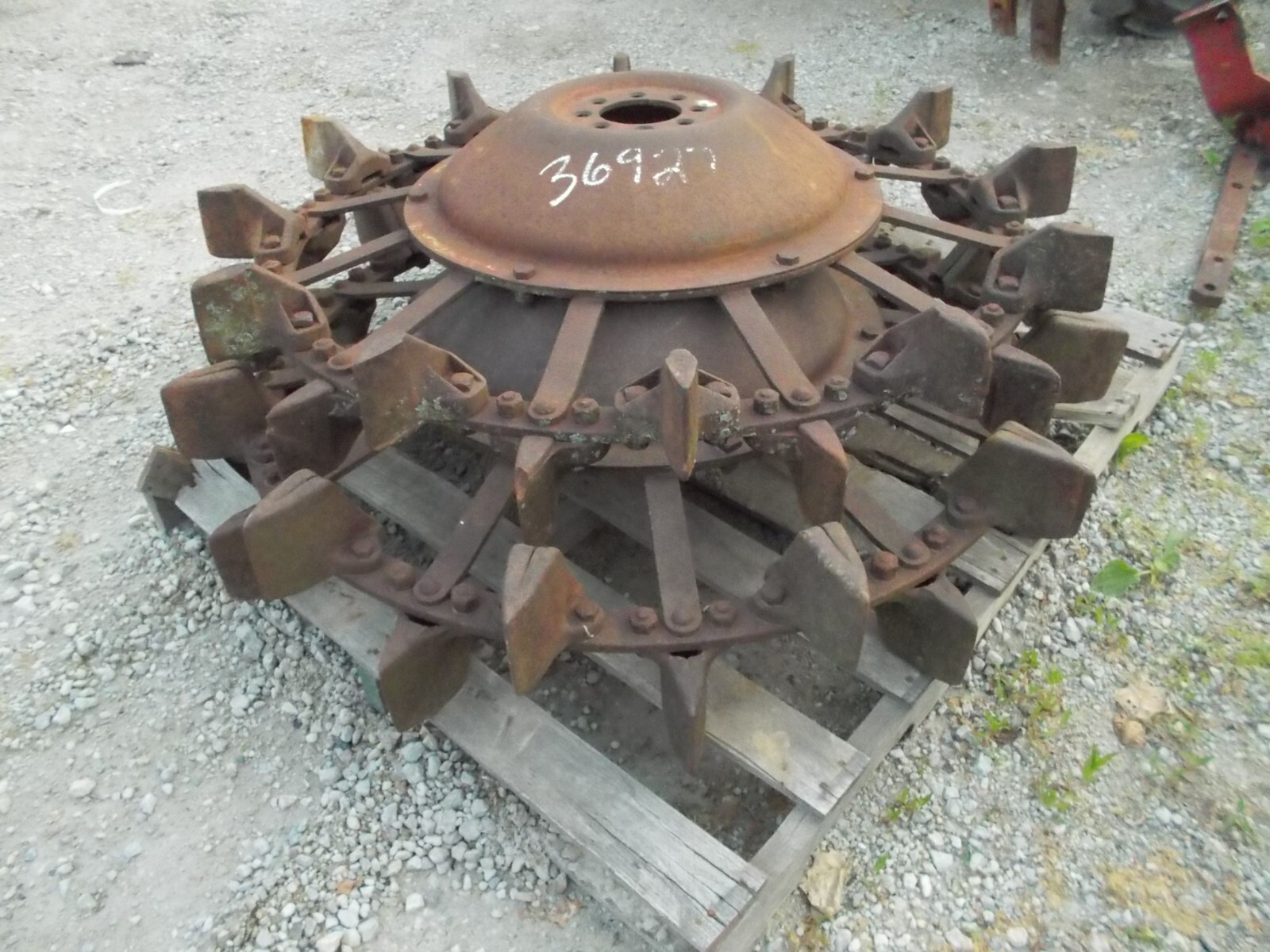 Ford 8N Tractor rear wheel center hub tip toe steel wheels SUPER RARE ...