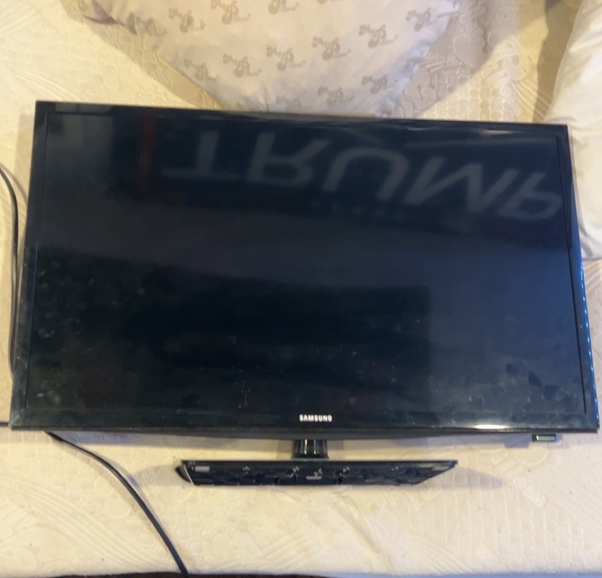 Samsung 550 Series LN40E550 24" 1080p HD LCD Television 36725237438| eBay