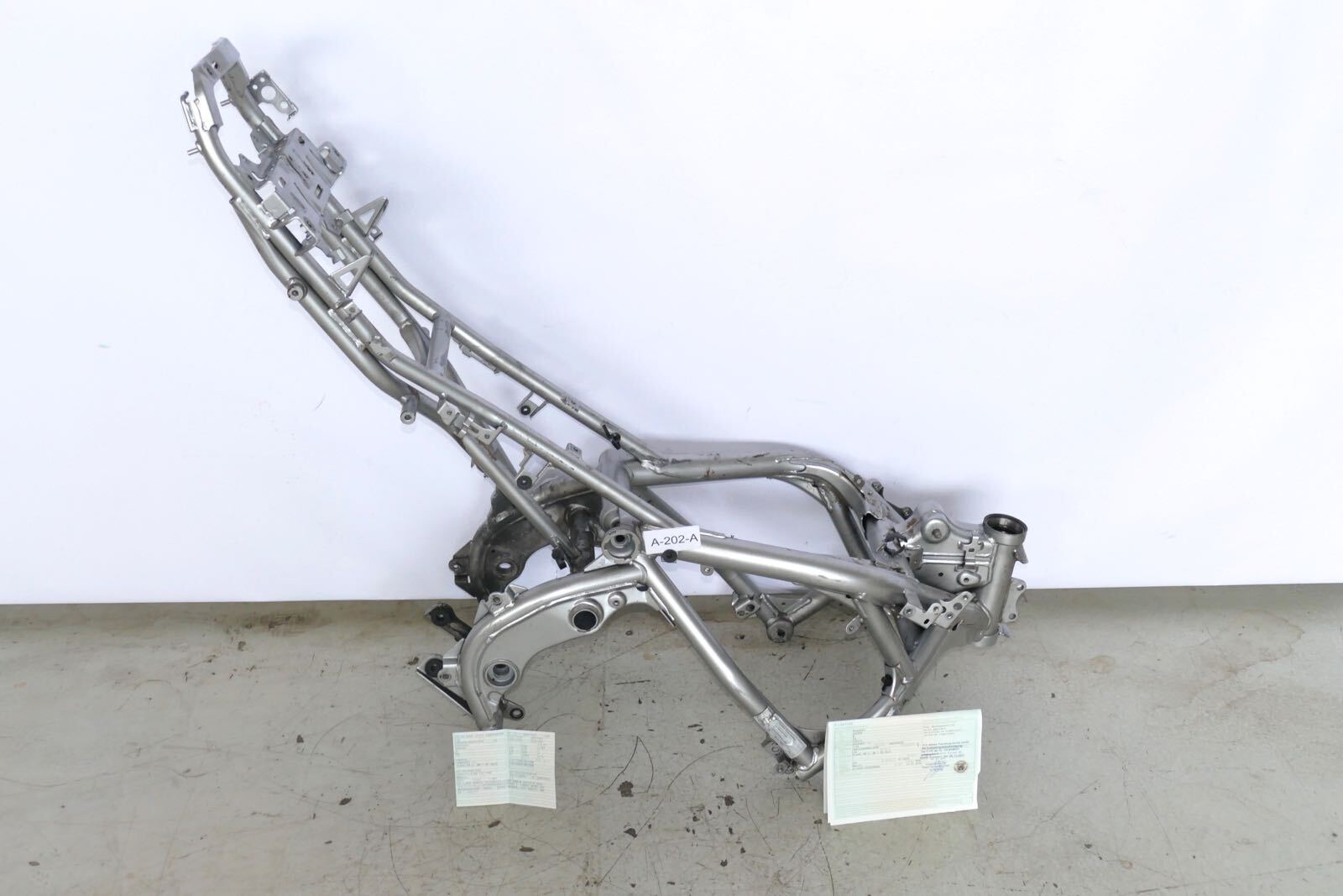 Kawasaki KLE 650 Versys LE650A Bj 2006 - Frame A202A | eBay