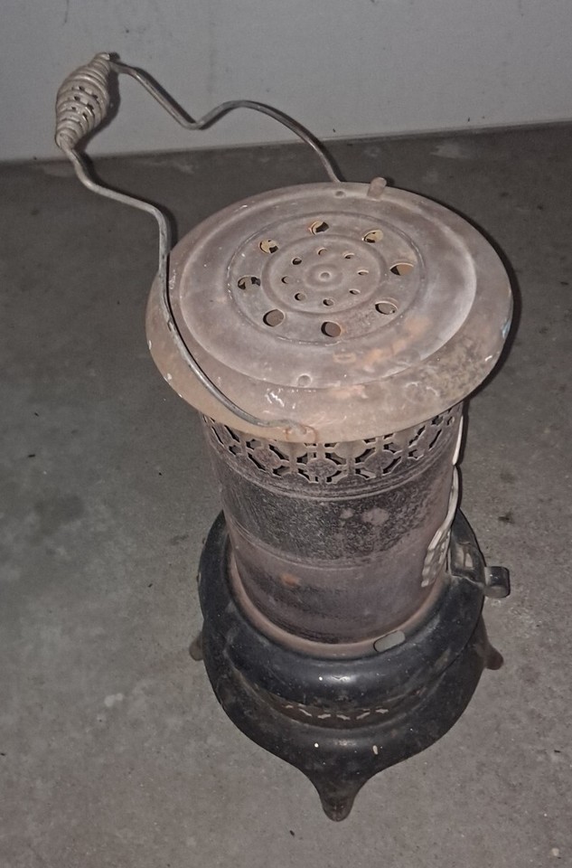 Antique Metal NESCO Perfect Kerosene Space Heater Parlor Cabin footed ...