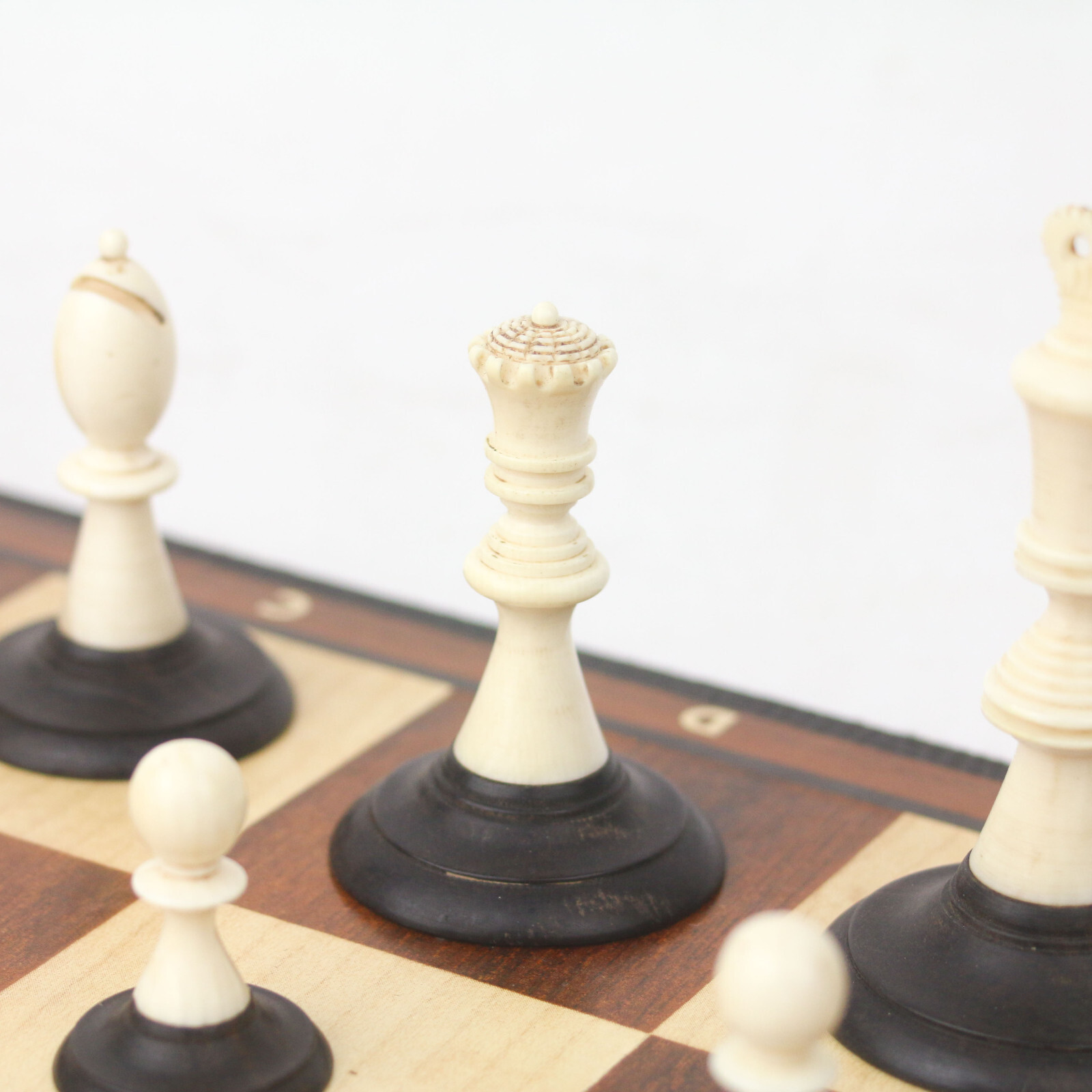 Beautiful Old Fine Hand Carved Ebony Chess Set w/ Original Case | eBay