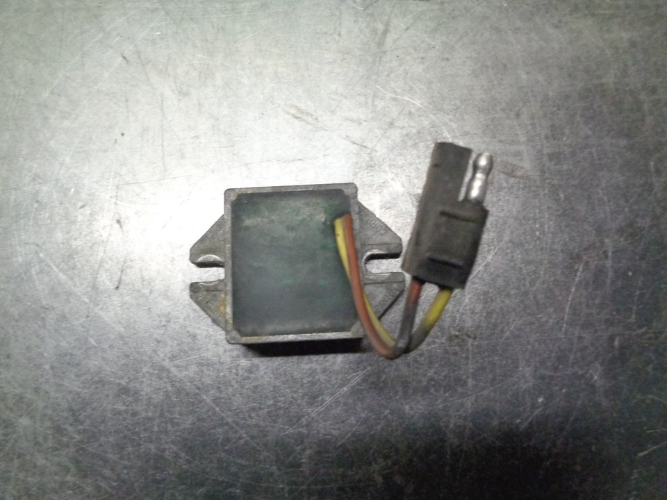 02 2002 POLARIS 800 RMK EDGE VES SNOWMOBILE ENGINE ELECTRIC VOLTAGE ...