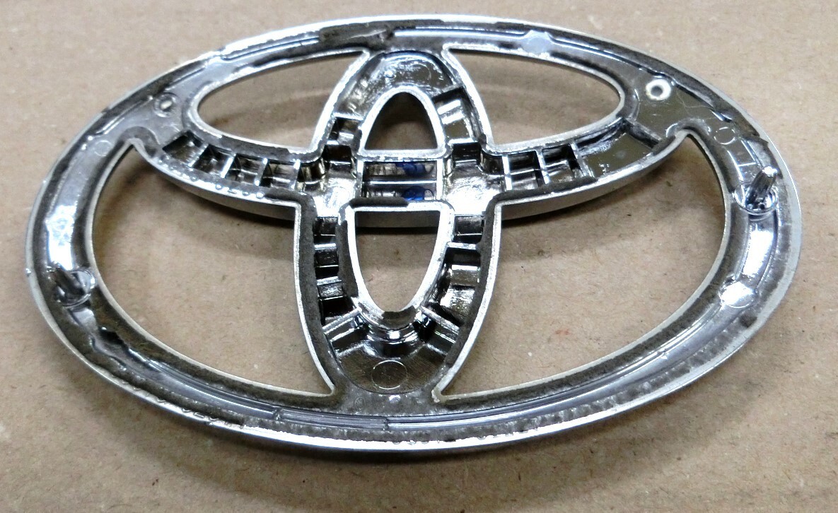 2009-23 Toyota Highlander Emblem Badge Symbol Lift Gate Rear OEM 75431 ...