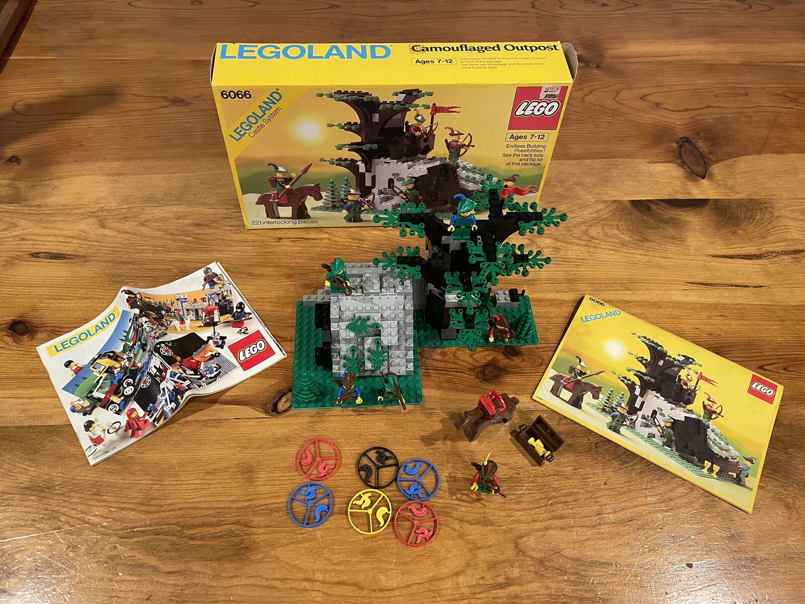 Vintage 1987 LEGO Legoland Castle System : Camouflaged Outpost (6066 ...