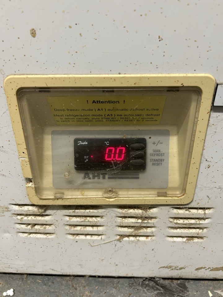 AHT Commercial Chest Freezer Sliding Doors Paris 250(-) ADVS - 813L | 2 ...