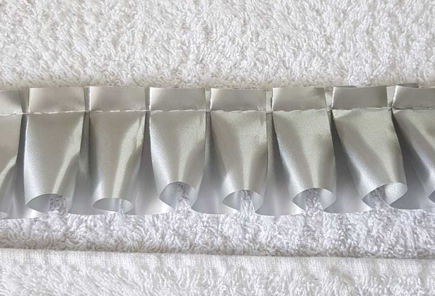 Easy Pleat Ribbon 18 Colours 3 Lengths Pre-Pleated Floristry Tributes ...