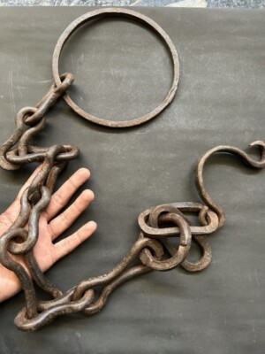 OLD VINTAGE RARE HAND FORGED UNIQUE DESIGN LEG NECK RUSTIC IRON CHAIN ...
