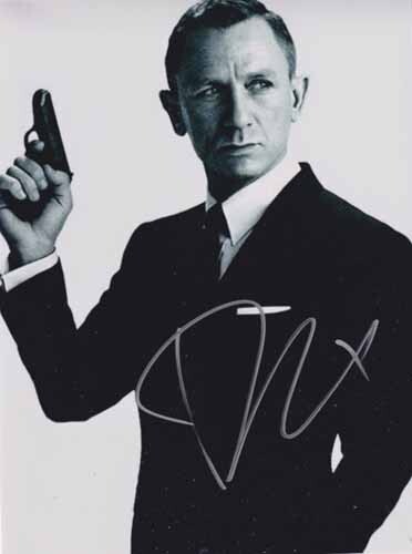 DANIEL CRAIG 007 JAMES BOND AUTHENTIC AUTOGRAPH AS JAMES BOND IN ...