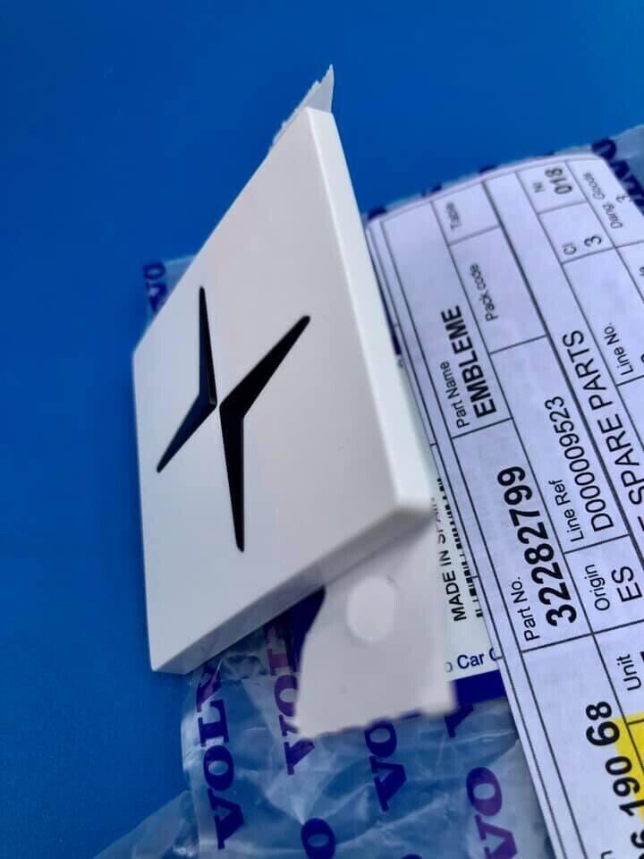 Volvo XC60 II POLESTAR OE Radiator Grill Emblem 32282799 | eBay