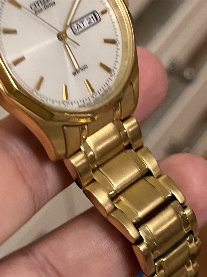 Men’s Citizen Eco-Drive E101-S053421 WR 100M Gold Tone Day Date Watch ...