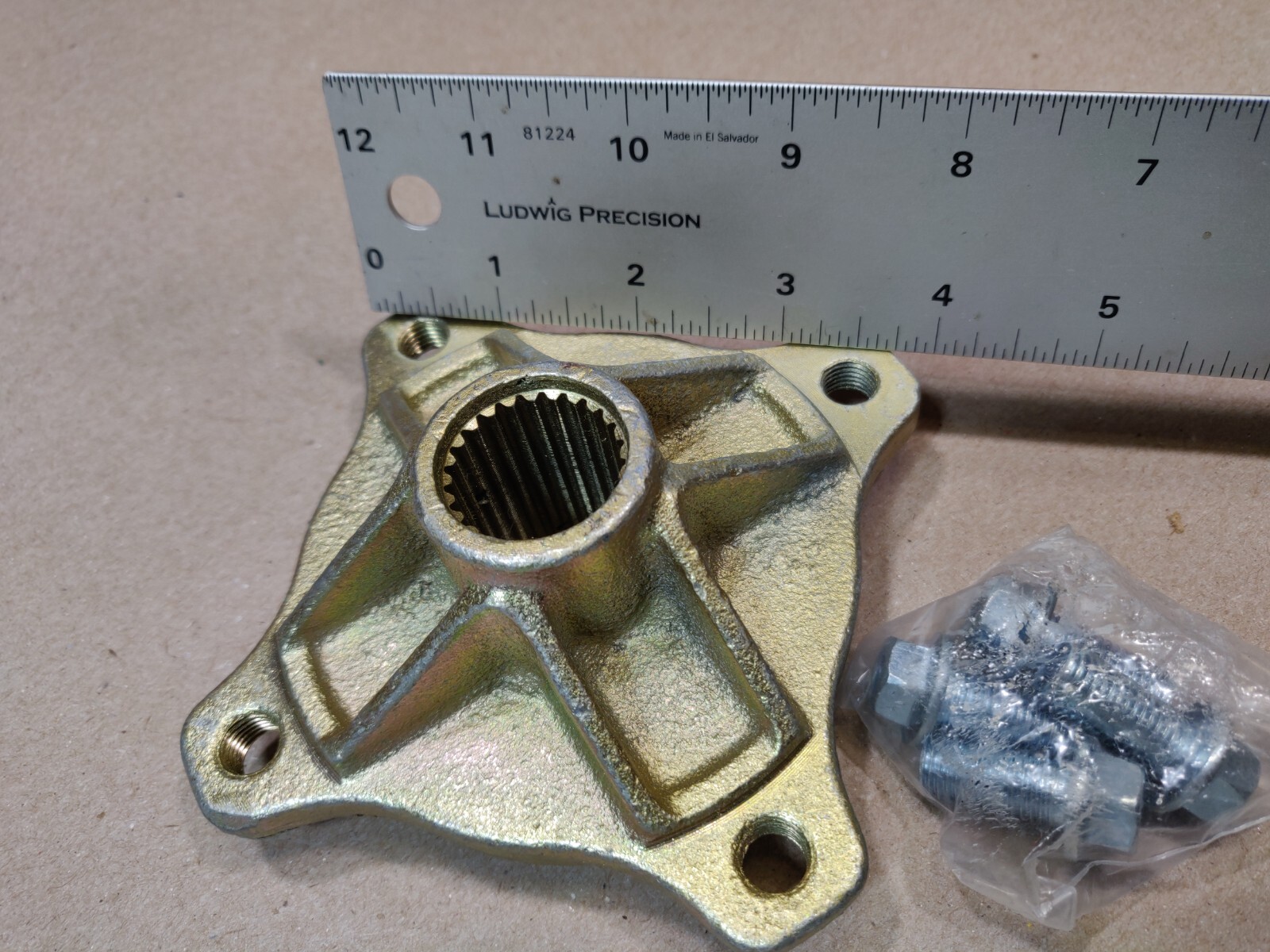 Rear Axle Wheel Hub 24T Teeth Spline 4 Stud 150cc 250cc Quad Dirt Bike ...