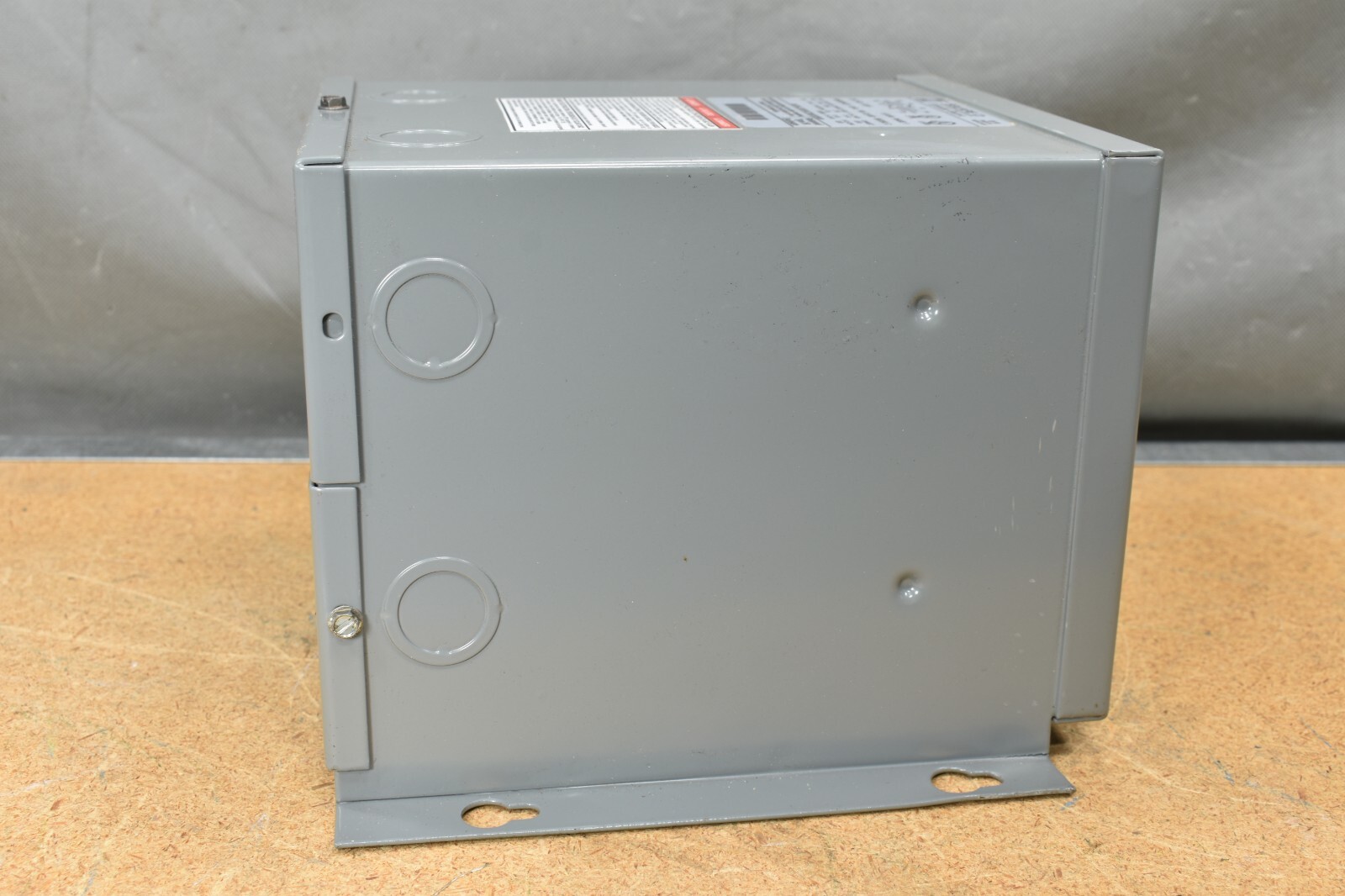Square-D 1.5S1F, General Purpose Transformer, 1.5 kVA, Phase 1, Pri. V ...