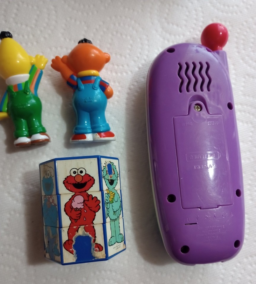 Vintage Sesame Street Elmo Flip Phone ( Works ) With Bert And Ernie ...