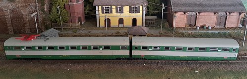 Rivarossi ETR 242 Central Carriages Green/Gray, 1st Class Modified ...