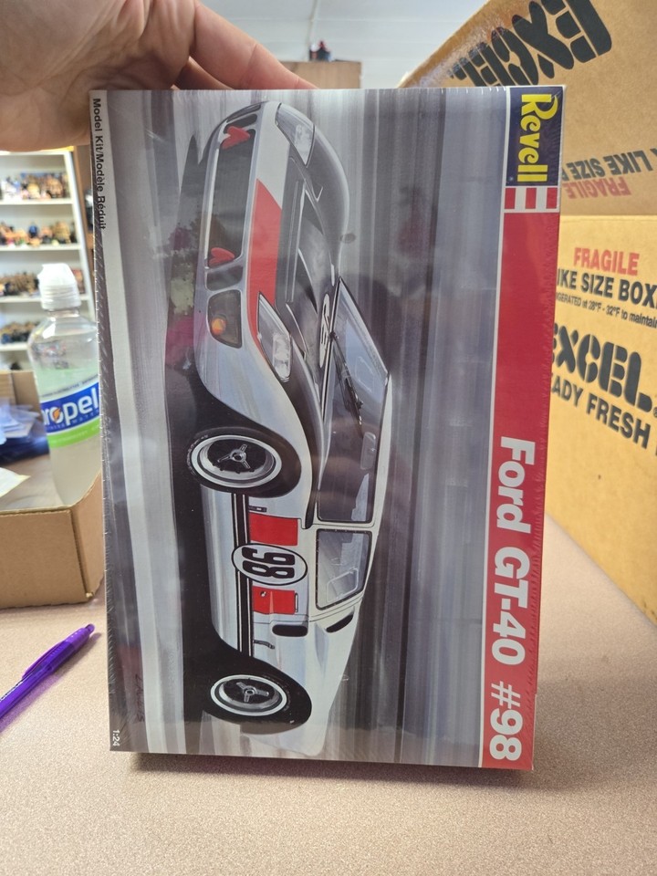 1989 1:24 REVELL model car kit #98 FORD GT-40 racing car #7131 NIB | eBay
