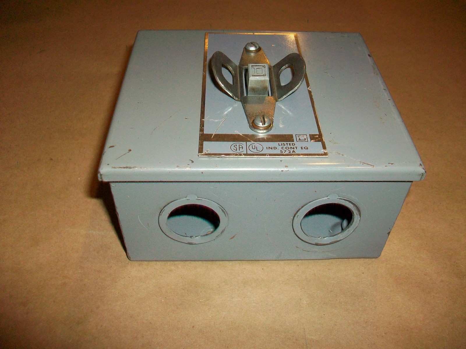 Square D Manual Motor Starter Switch 572A 20AMP 600VAC | eBay
