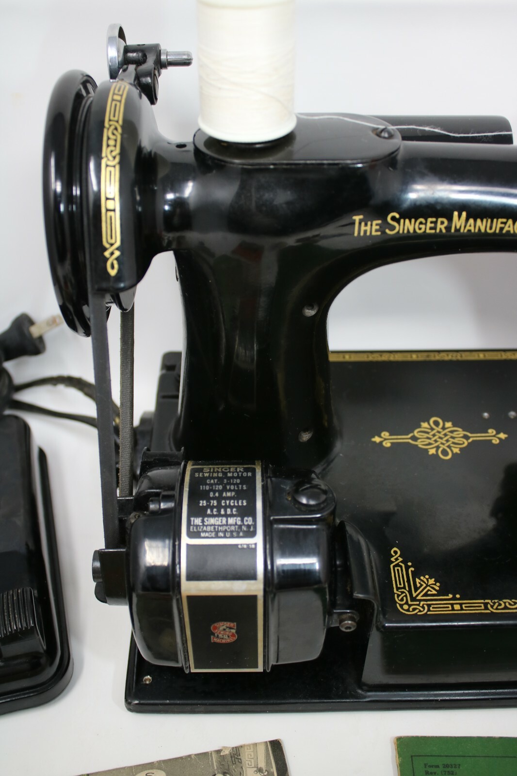 SINGER 221-1 Featherweight Sewing Machine and Accessories 1952 | eBay