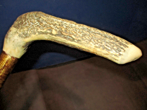 US.25: ANTIQUE FOLK ART HAND CARVED HORN HANDLED WALKING STICK CANE ...